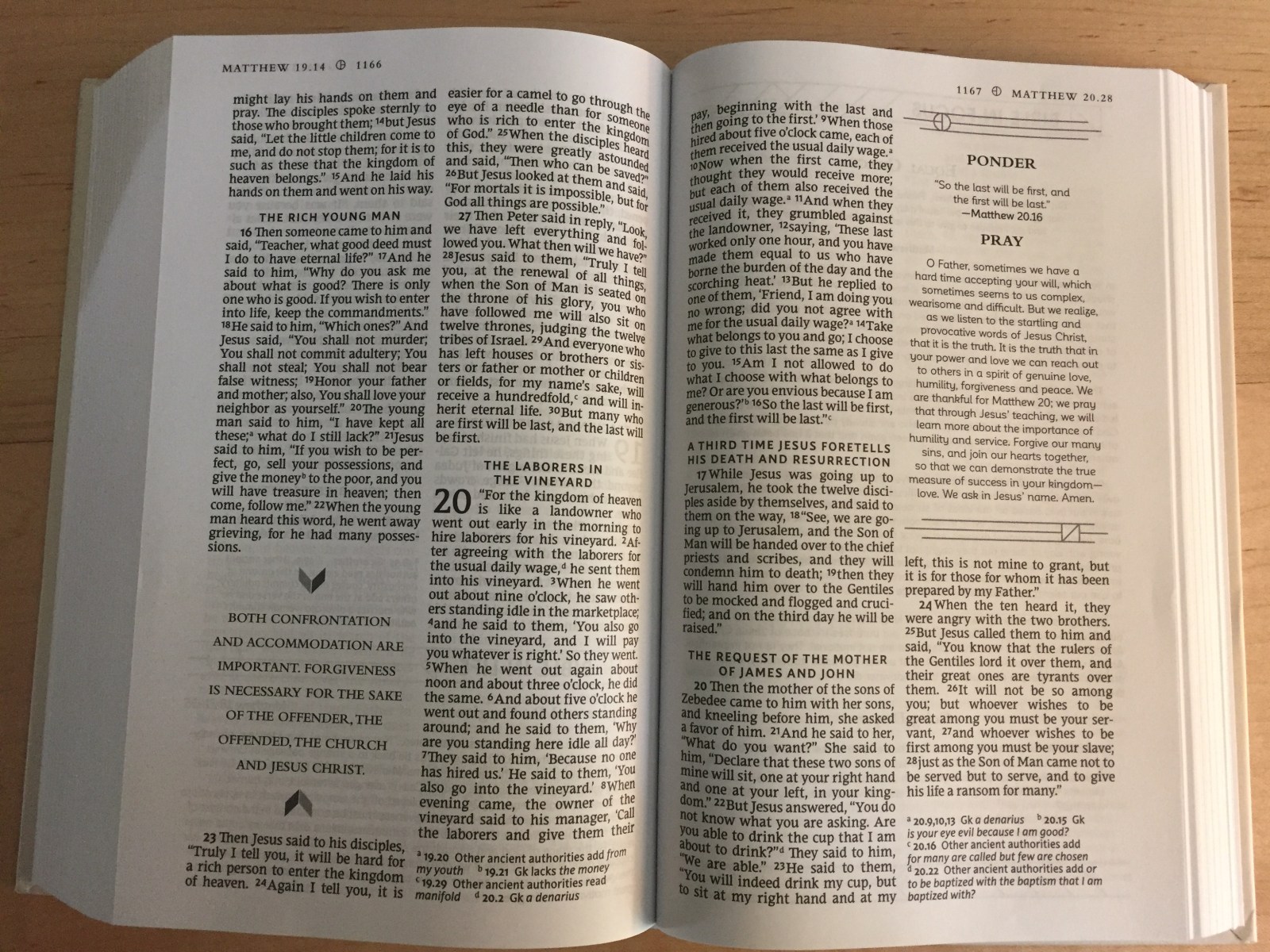 The New NRSV Simple Faith Bible Is Ideal for Screen Addicts – Ed ...